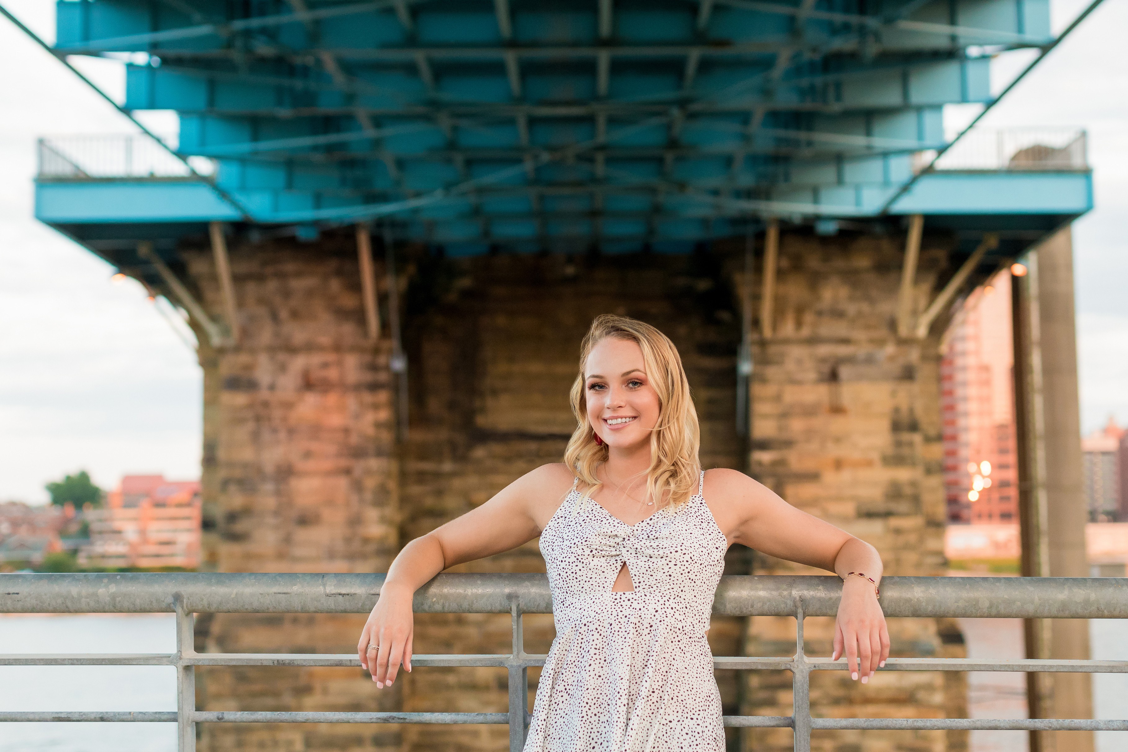 Mikayla - Smale Riverfront Park - Cincinnati Senior Photographers