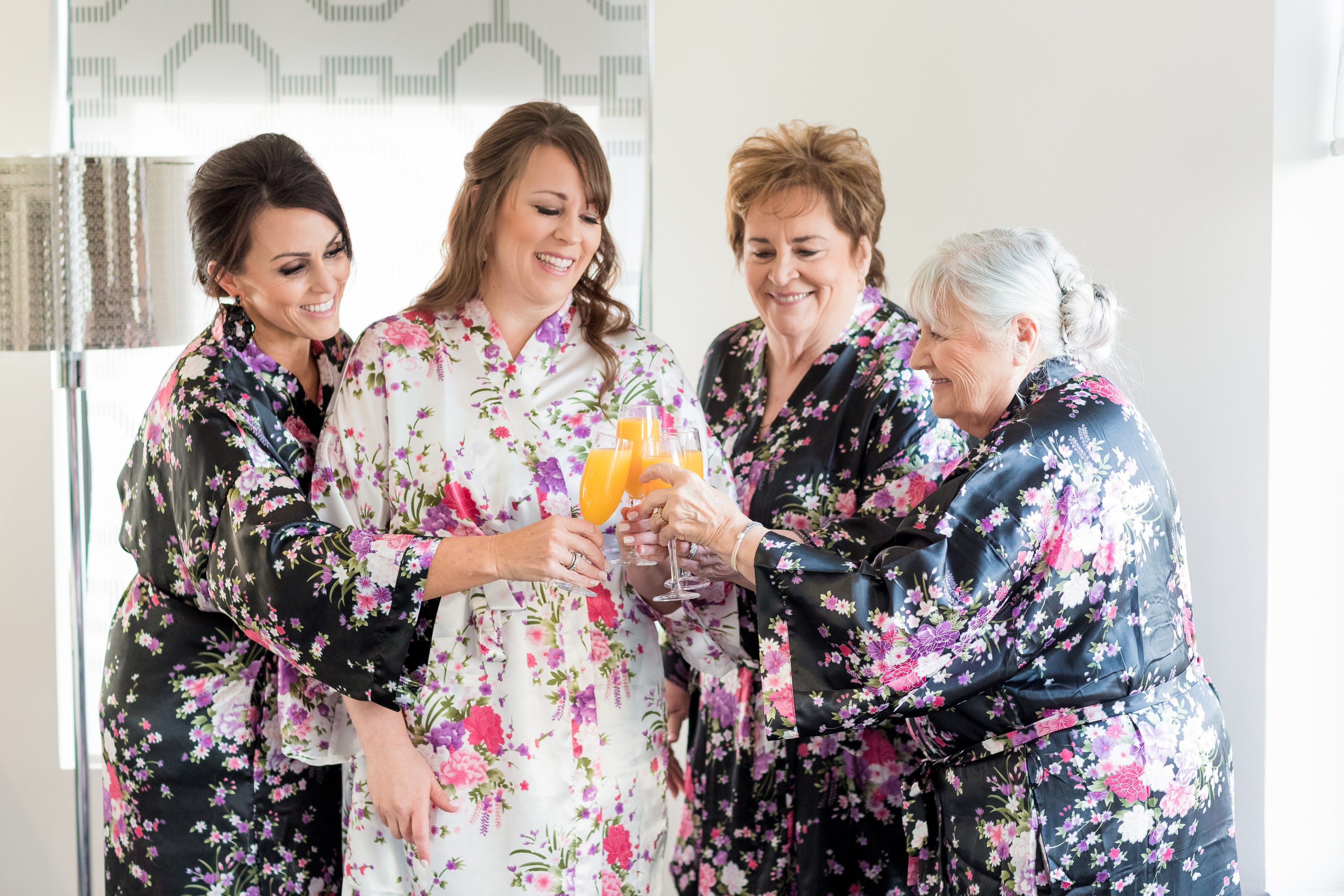 Mindy + Eric - Jeff Ruby's Precinct - Cincinnati Wedding Photographers