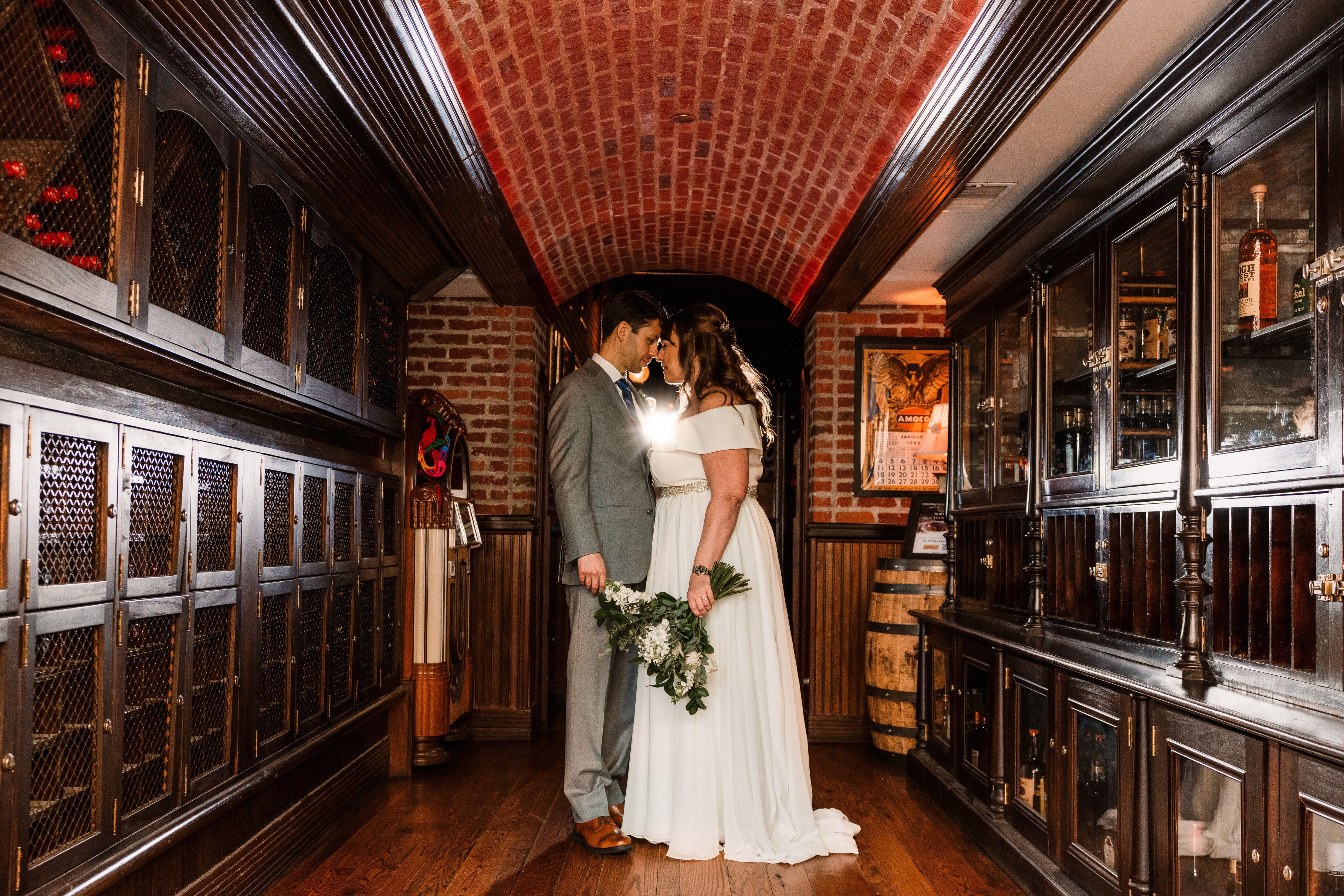 Mindy + Eric - Jeff Ruby's Precinct - Cincinnati Wedding Photographers