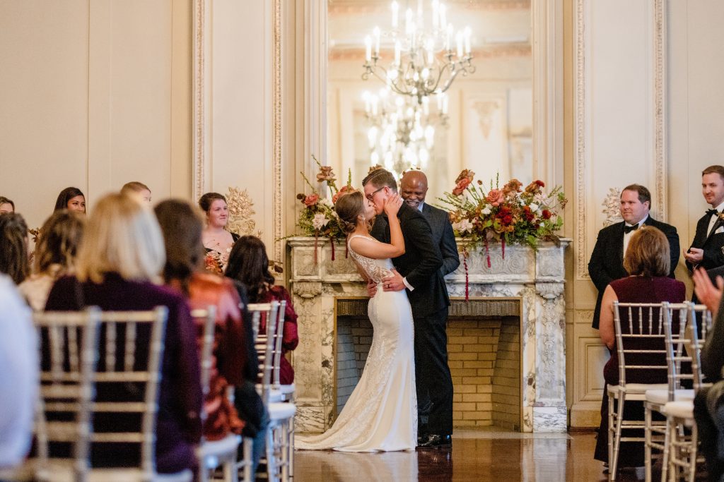 Allison + David - Cincinnati Club - Cincinnati Wedding Photographers