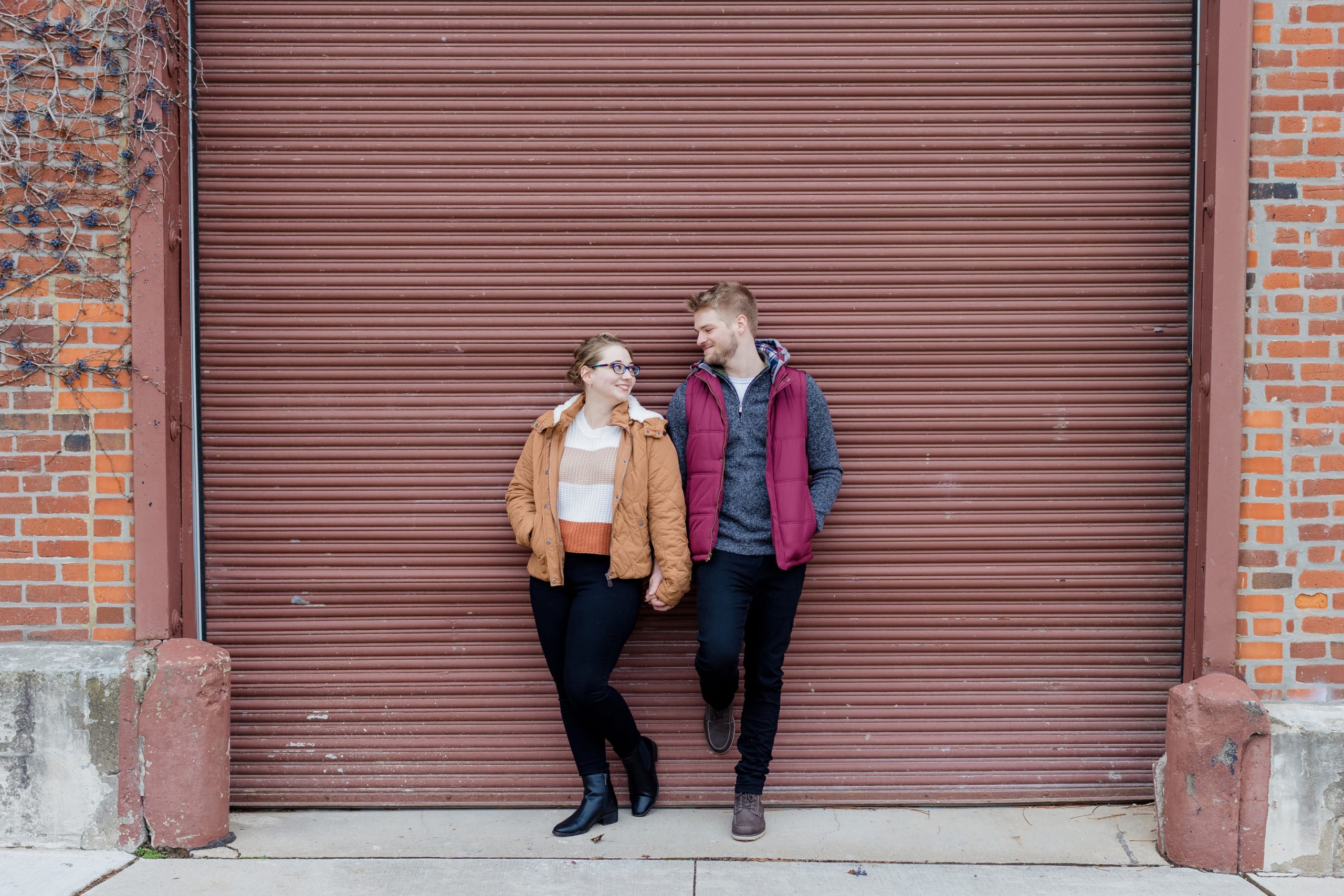 Hannah + Daniel - Downtown Columbus - Columbus Engagement Photographers